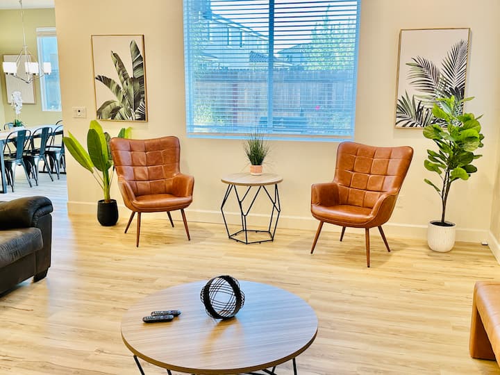 5-bedrooms|3-bath|sleeps 18| 8 Tvs - Tracy, CA