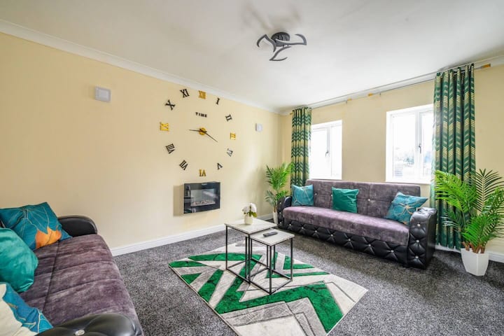 Cosy Welcoming Home For You - Mirfield
