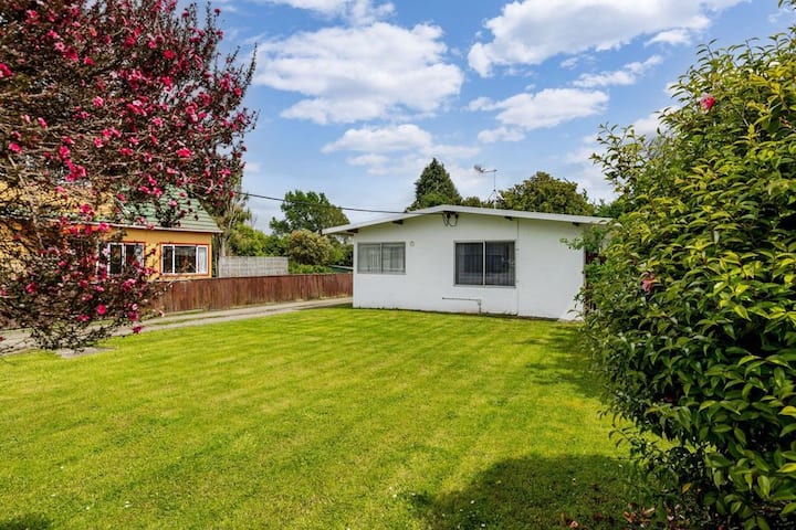 Home In Palmerston North - Palmerston North