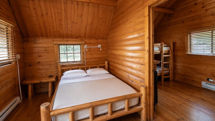 2-room Camping Cabin | Sleeps 6 | Near Bathhouse - Arlington, TX