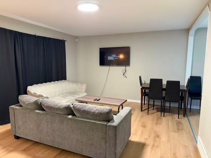 Spacious 5br Home Near Fanshawe College - London