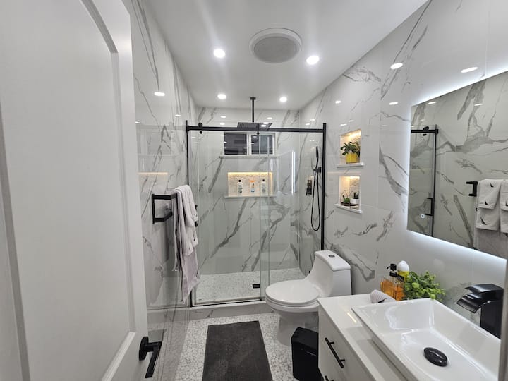 Beautiful And Modern Home In Carteret Nj - Staten Island, NY