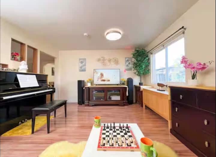 Spacious 5-bedroom Home In San Jose - Milpitas, CA