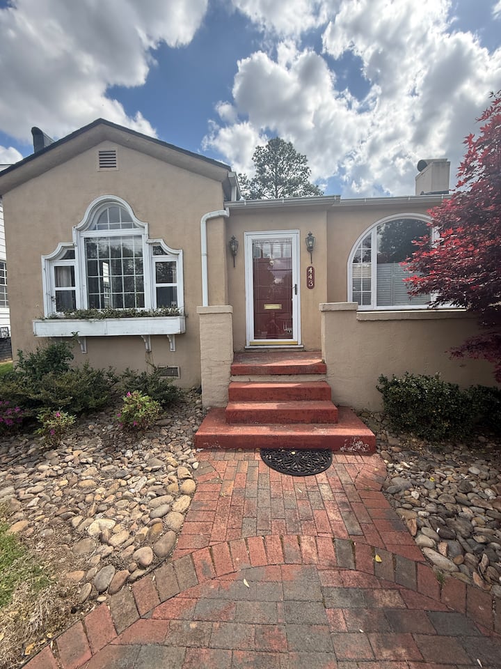 Charming 1927 Spanish Bungalow Near Market! - High Point, NC