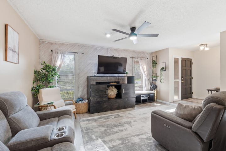Private Pool & Gym | Under 20 Min To Dt Orlando - Altamonte Springs, FL