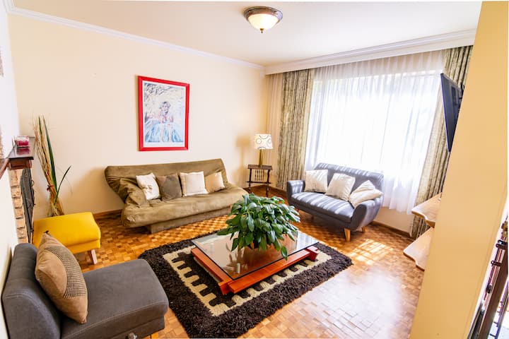 •Cozy Family Getaway ~Huge Private Garden Bbq, Pkg - Bogota