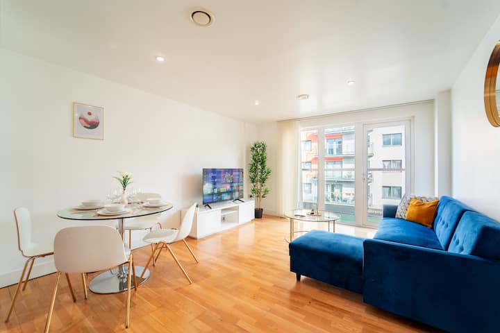 Cosy Apt Near O2 - Long Stay Discount | Families ! - Woolwich