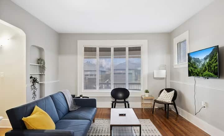 Elegant 3-bedroom Home In Central Windsor - Hamtramck, MI