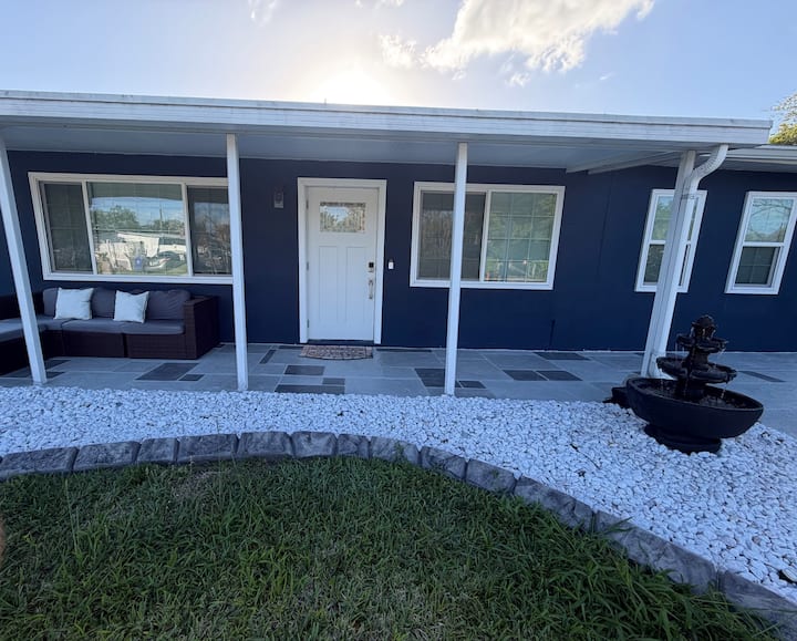 Modern Beachside Bungalow - Your Vero Escape! - Vero Beach, FL
