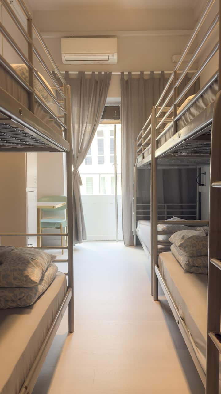 [City Centre] 12-bed Private Family & Group Room - Singapore