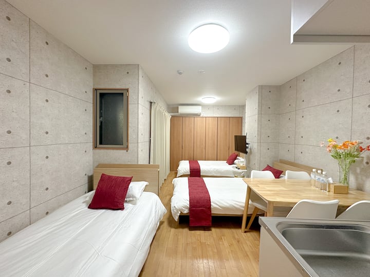 Ujun Tsutenkaku 102 | 2 Lines Available｜3 Pax - Osaka