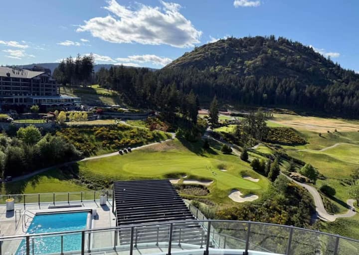 Luxury & Spacious Penthouse | Panoramic Views - Langford