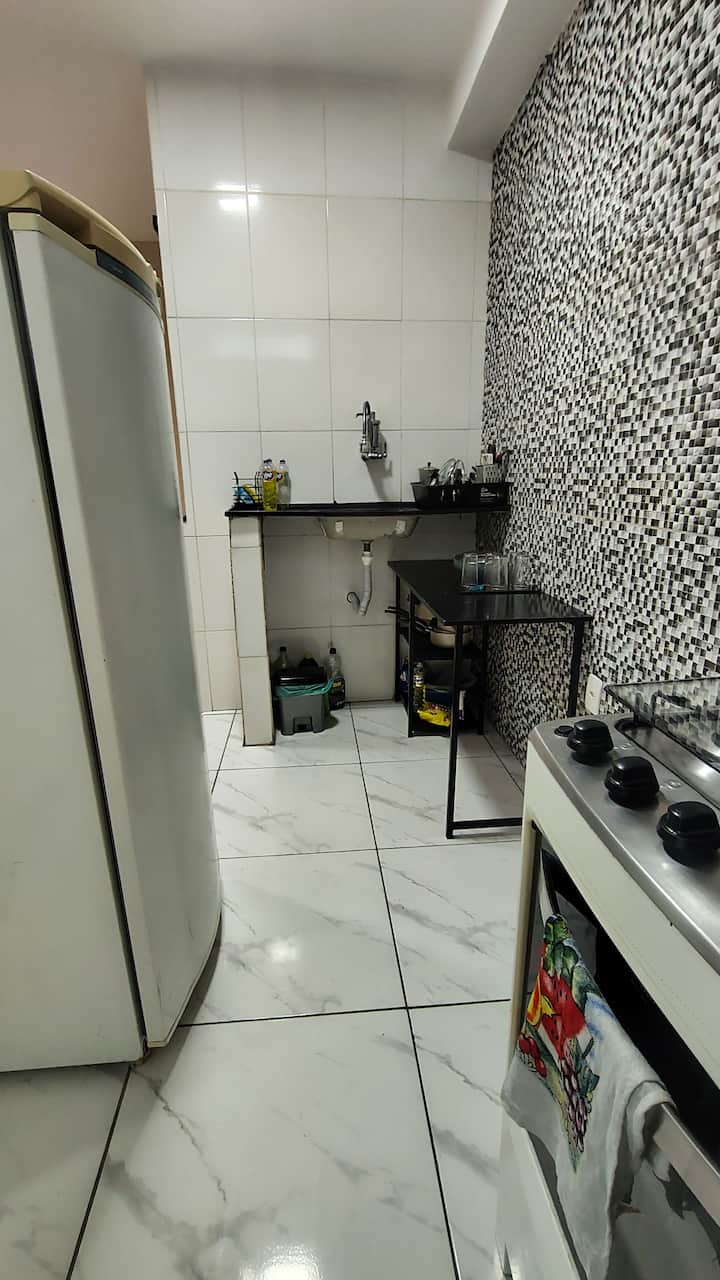 Ao Lado Da Ufjf, Com Vaga De Garagem - Juiz de Fora