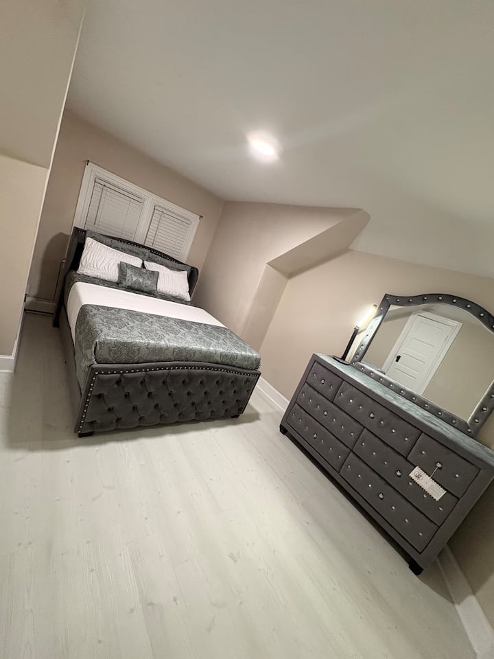 The Grey & Black Vibe - Providence, RI