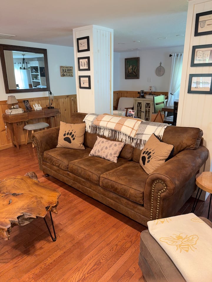 Sweet Home Pet Friendly, Hot Tub Near Downtown - Bryson City, NC