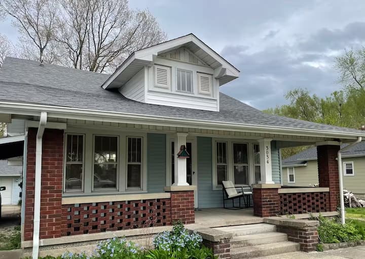 Cozy 2br Getaway | Fire Pit • 9 Min To Isu - Terre Haute, IN