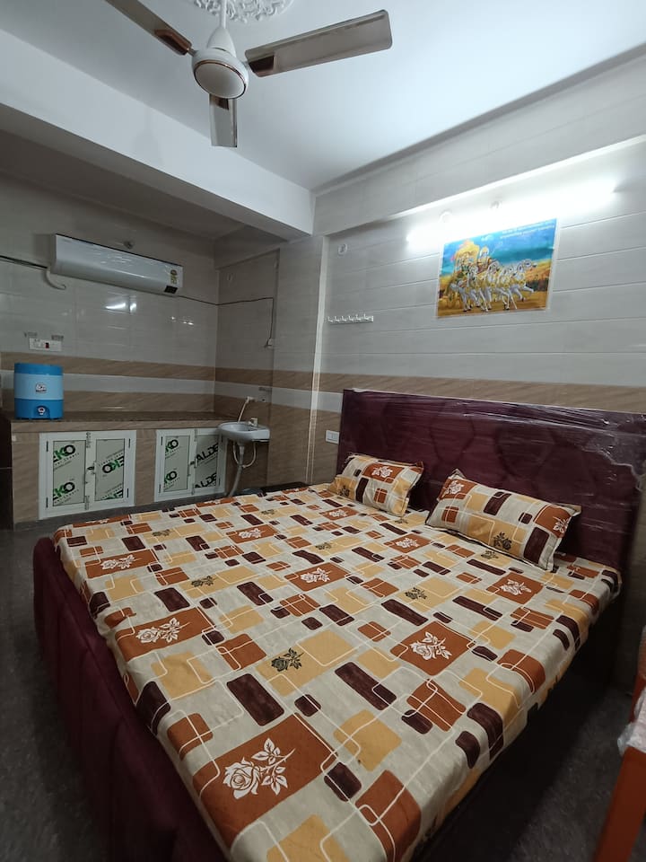 Peaceful Flat Near Prem Mandir
Modern Living - Vrindavan