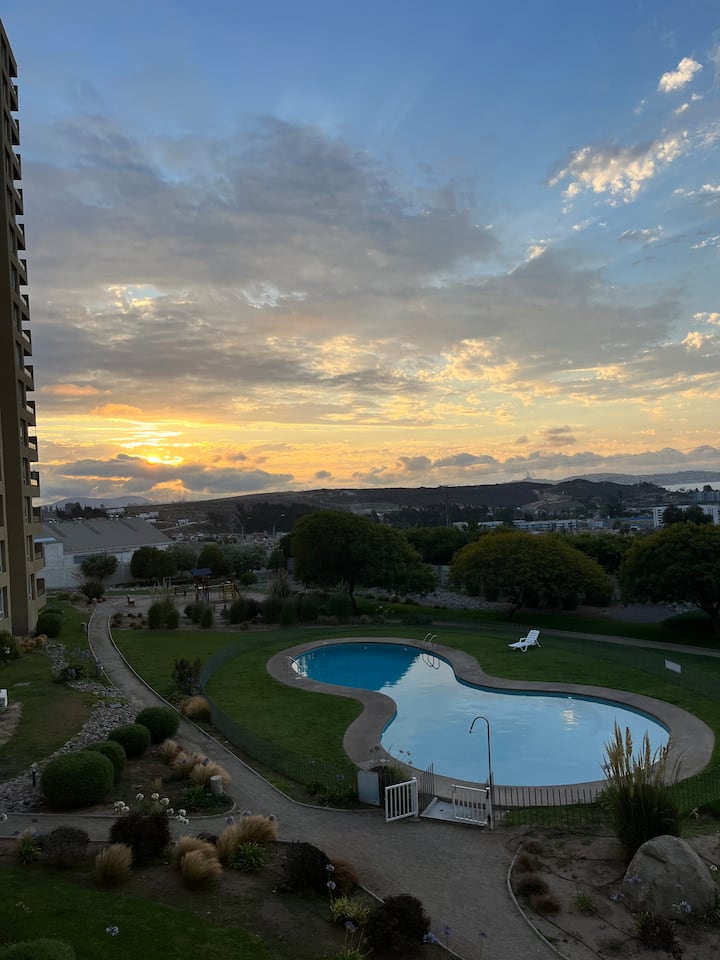 Departamento  Excelente Ubicación Y Vista. - La Serena