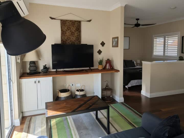 Private Guesthouse Near Cafés, River And Freo - Perth