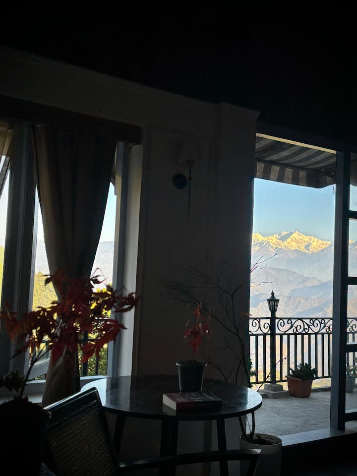 Nestled Within A Lush Tea Garden And Mountain View - Sikkim