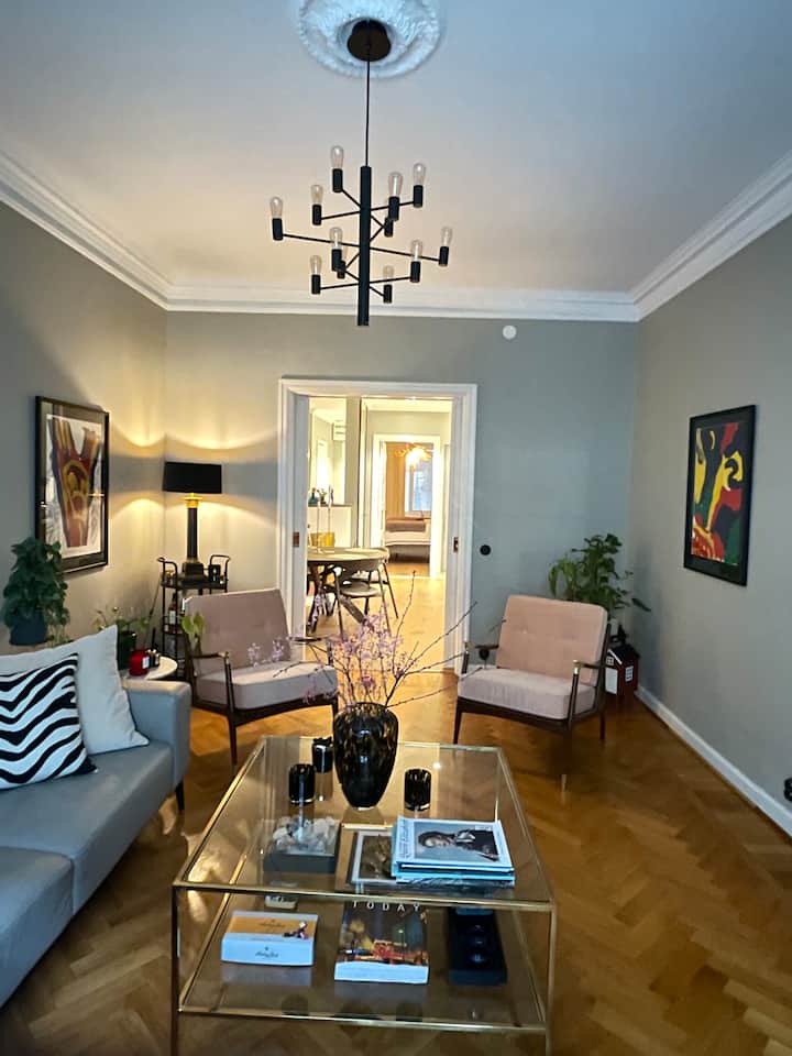 2 Bedroom Beautiful Flat In Heart Of ÖStermalm - Stockholm