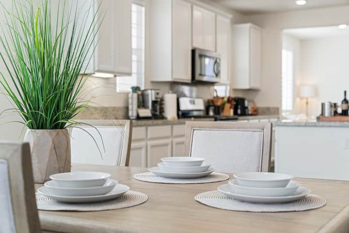 Stay Like You Own It In A Prime Location - Rancho Cordova, CA