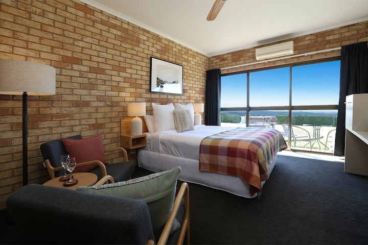 Maleny Views Motel - Queen Room - Maleny