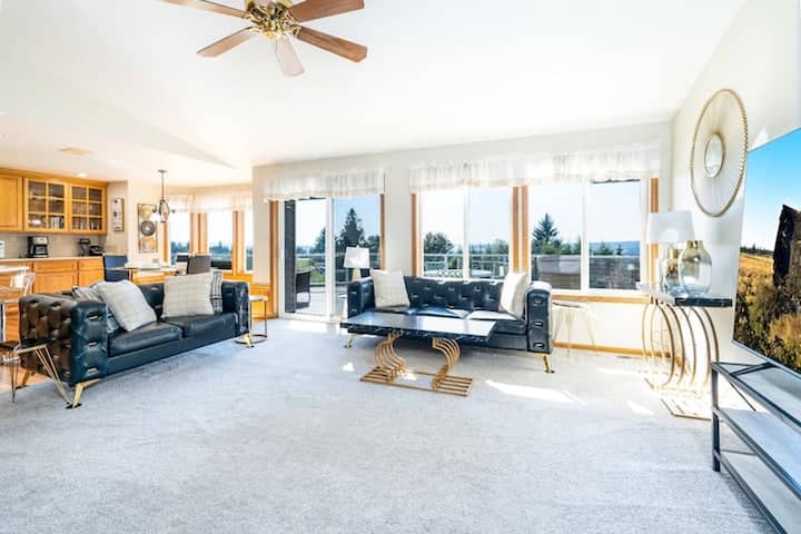 Mv9: Scenic Views, Flat Huge Yard - Marysville, WA