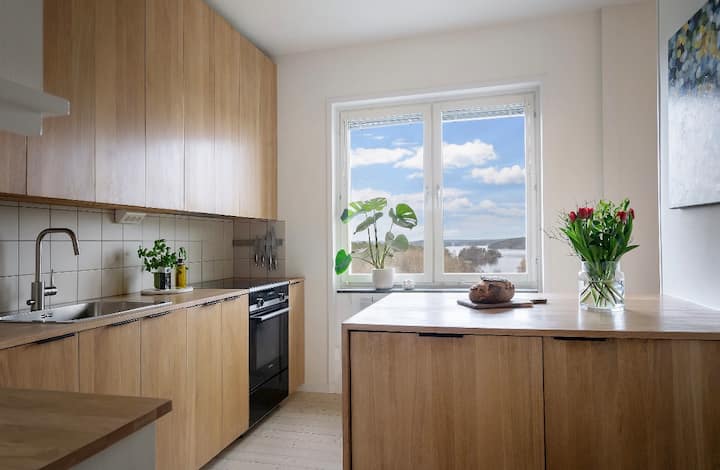 Lägenhet Med Vacker Utsikt, Nära City Och Natur - Solna