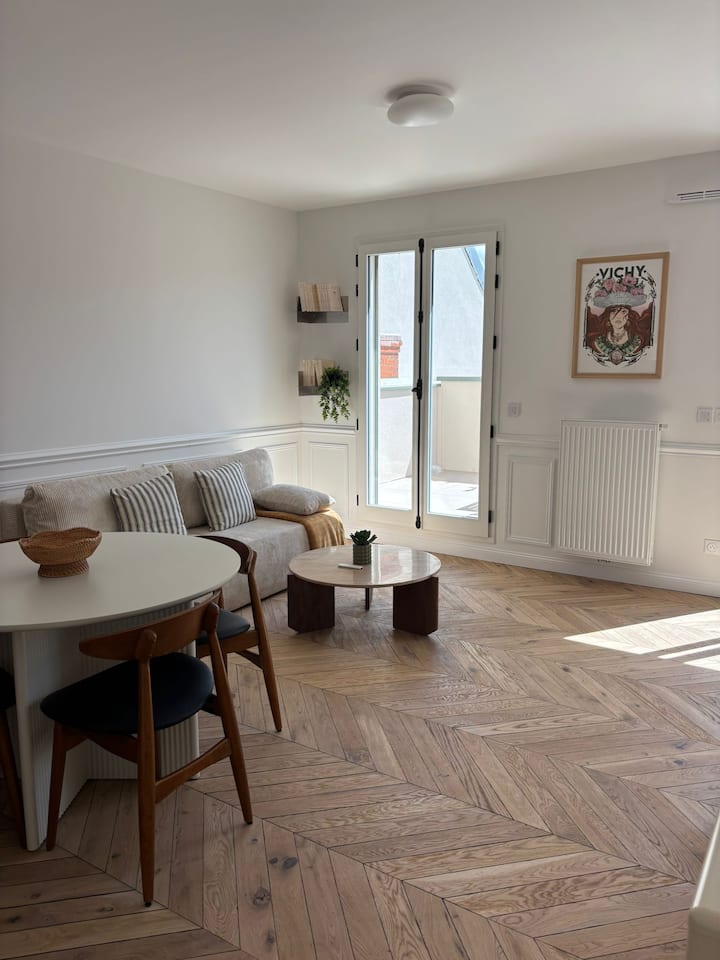 Appartement Lumineux Avec Parking Et Terrasse - Vichy