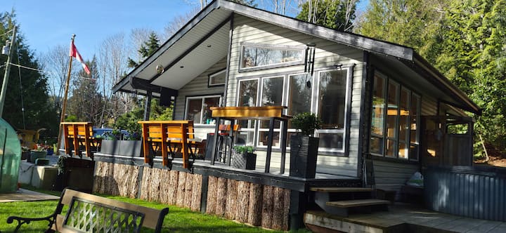 Seaview Getaway Spectacula B&b Close To The Beach. - Sechelt