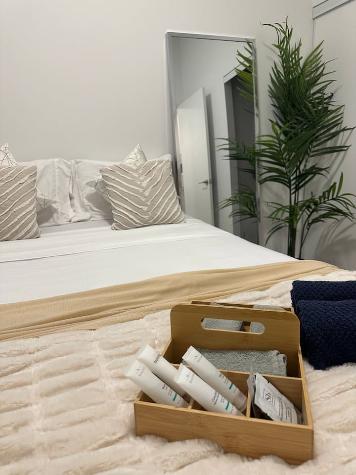 Modern Condo Oakville 1bdr | Parking Balcony Wifi - Burlington