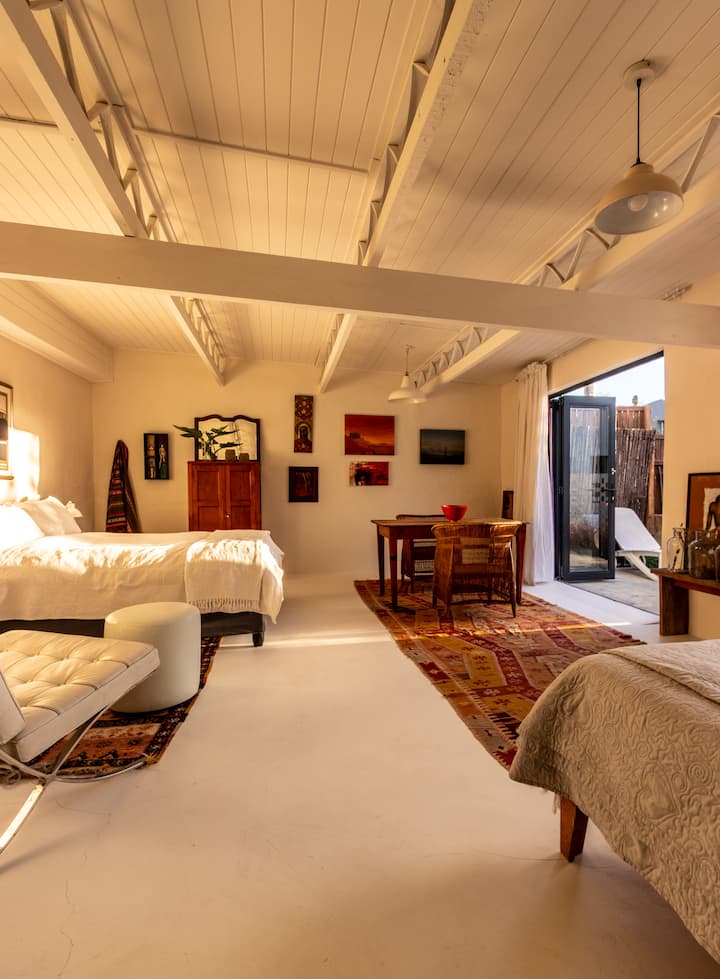 The Hideaway | Private Garden Cottage Near Beach - Rooi-Els