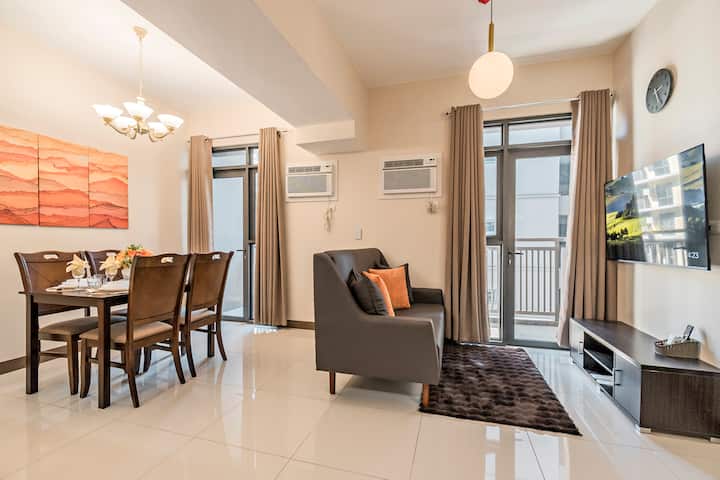 Serene Pool View Suite| Steps From Okada (Ba1) - Parañaque