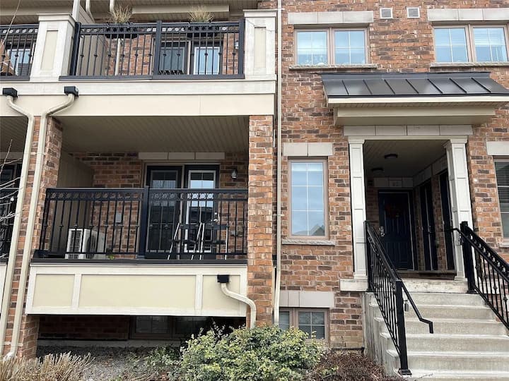 Luxury Oakville Home | 2br 2ba | Balcony + Parking - Hamilton