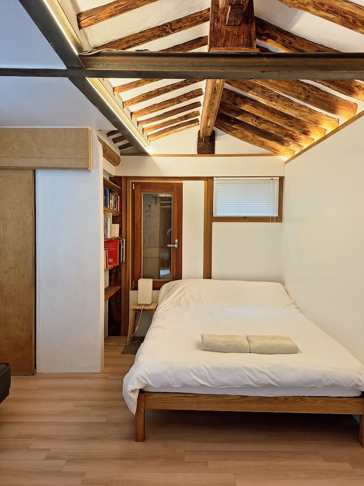 Mini Hanok Modern (Near Palaces, Entire House) - Seoul