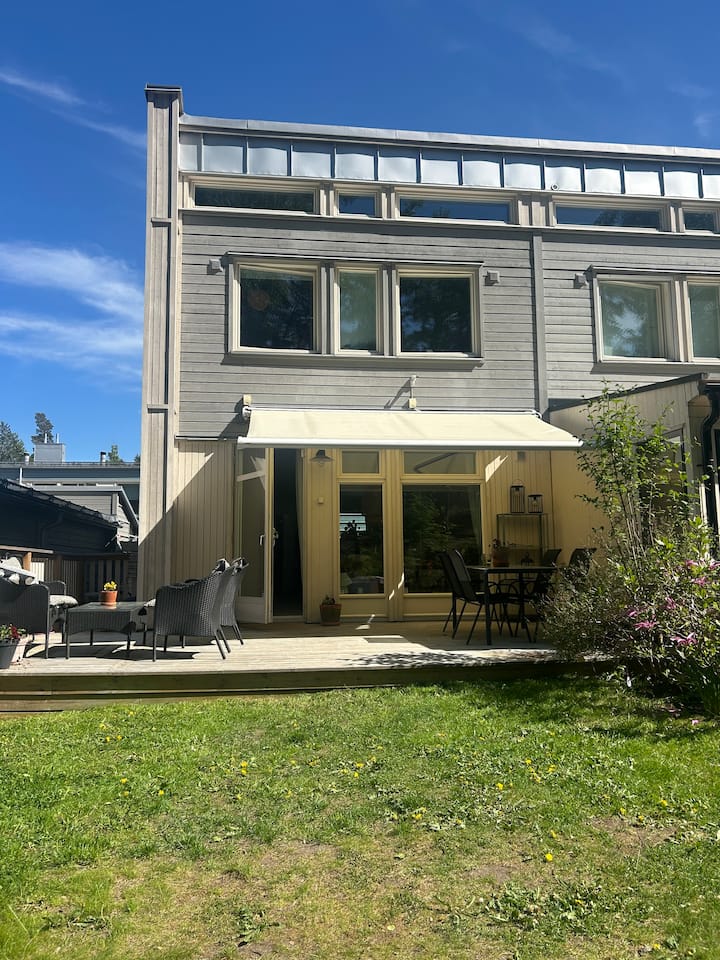 Cosy House, Sun All Day, 15 Min From Stockholm C - Stockholm