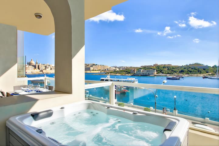 Tigné Luxury Seafront Apartment With Jacuzzi - Valletta