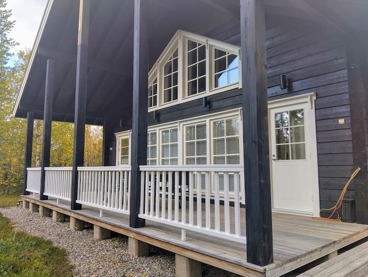 Tunnelmallinen Hirsimökki - Salla