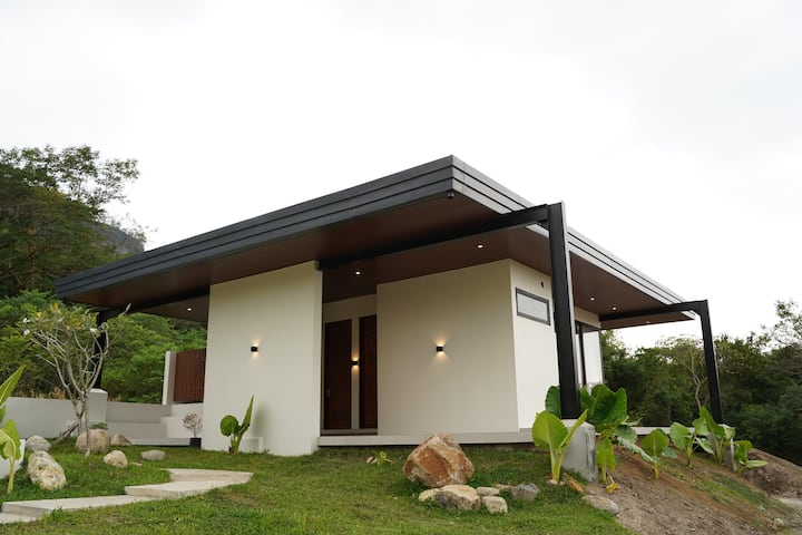 Overlooking Villa With Pool & Jacuzzi In Batangas - Lian