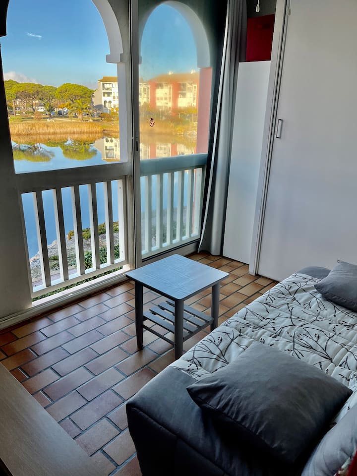 Vue Sur Le Lac Et Résidence Avec Piscine - Torreilles