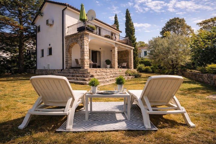 K-25493 Maison De Deux Chambres Avec Bain à - Cres