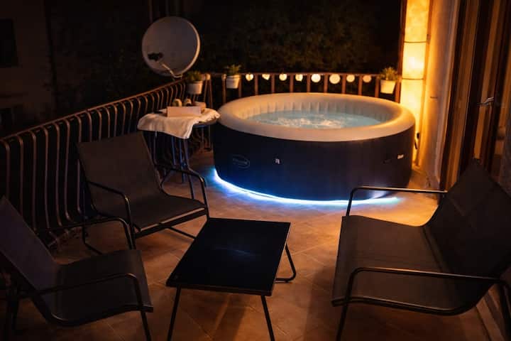 K-25493 Maison De Deux Chambres Avec La Terrasse - Malinska