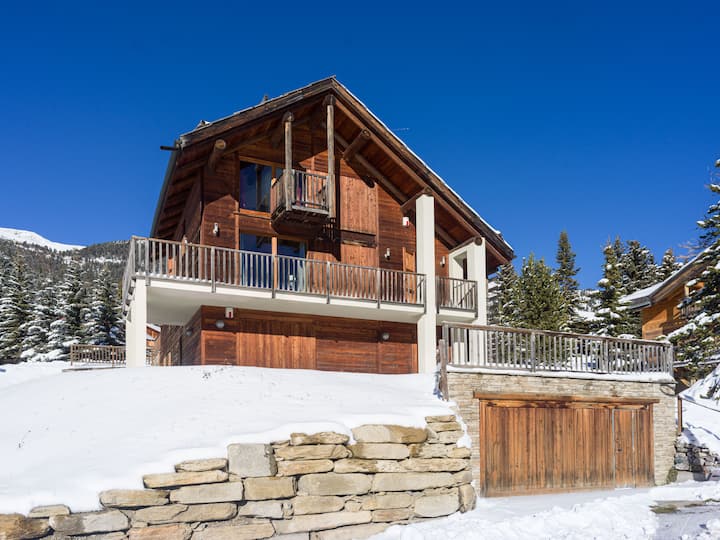 Chalet Rossella – Alpine Living Opposite The Piste - Montgenèvre