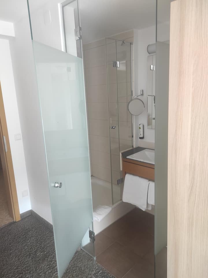 Einzelzimmer Royal - Friedrichshafen