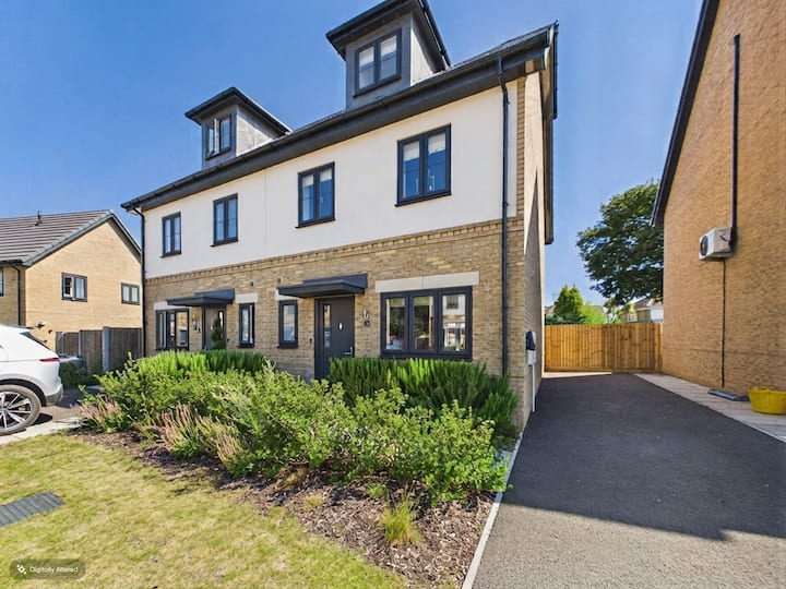 Modern Rainham House - Gillingham
