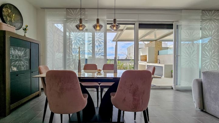 Sea House 2 - House With Jacuzzi For Up To 6 Pers - Novigrad