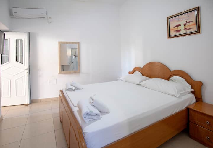Room 6 • Double Room - Ksamil