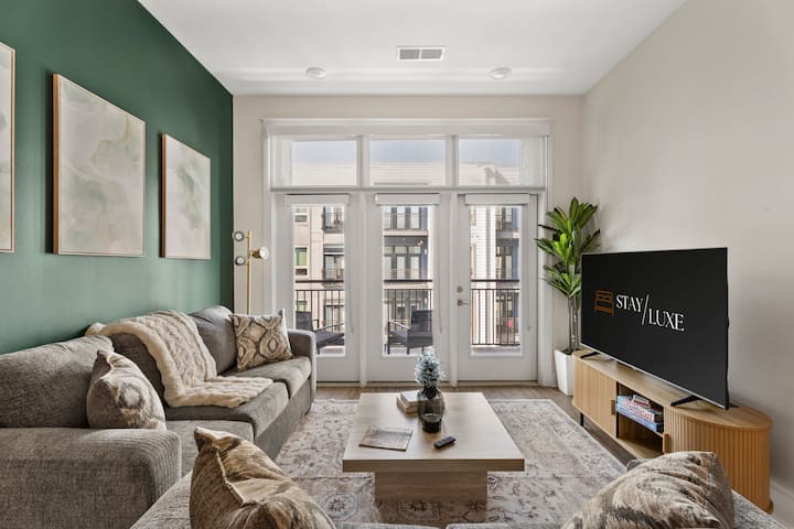 Queen City Haven | Free Parking, Pool, Balcony - Cotswold - Charlotte