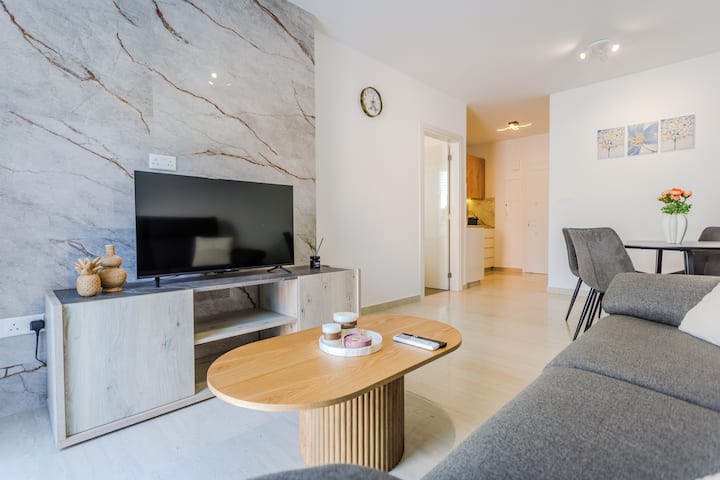 Seaside Elegant 1br Flat In Prime Location - Paphos